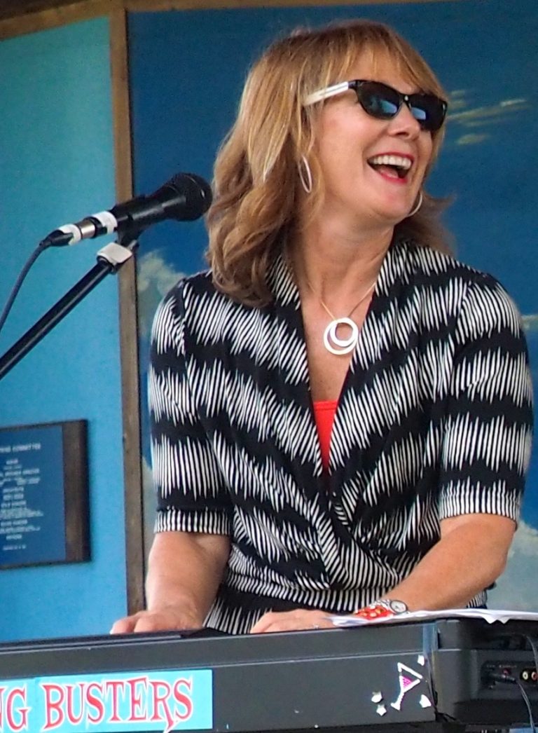 Meet Paula Bradley Of Moonshine Holler Miss Paula The Twangbusters