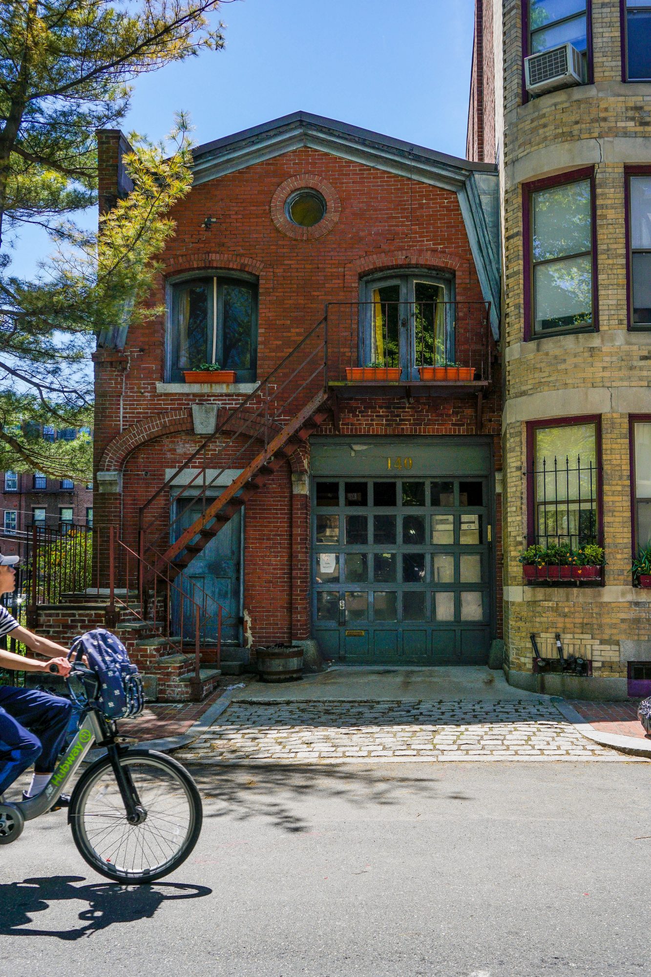 Meet Alyssa Hiller – Boston Voyager Magazine | Boston City Guide